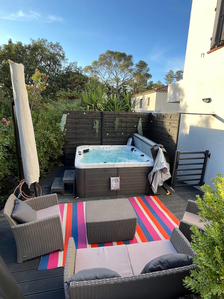 Villa Avec Jacuzzi• Terrasse Privée• Plage à 5 Min - Agay