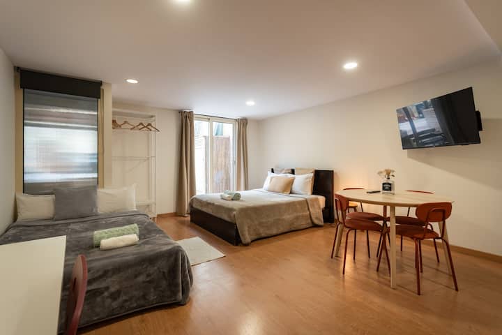 Cozy Studio Near Cais De Gaia - Vila Nova de Gaia