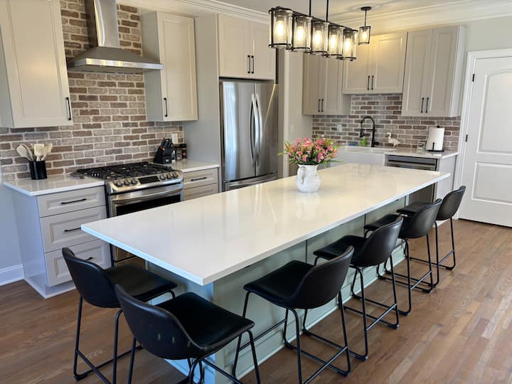 Spacious Family & Pet Friendly Home Near Nashville - Montgomery state park, Burns