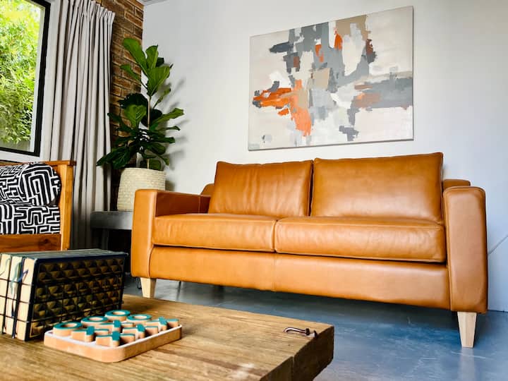 Spacious & Neat Flat In Panorama - Goodwood