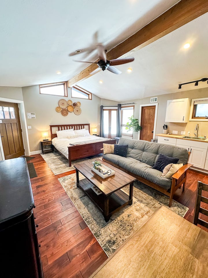 Luxury Studio Suite Near Snowbowl, Downtown, Nau - Northern Arizona University, Flagstaff