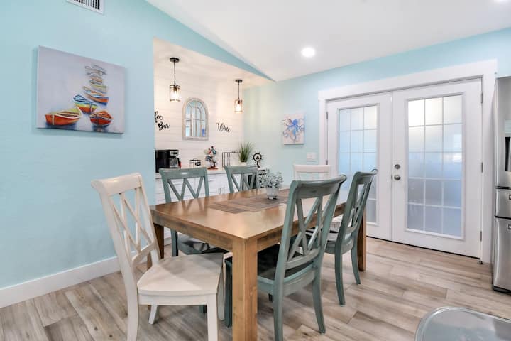 Coastal Retreat Near Madeira Beach With Game Room - Tampa Bay, FL