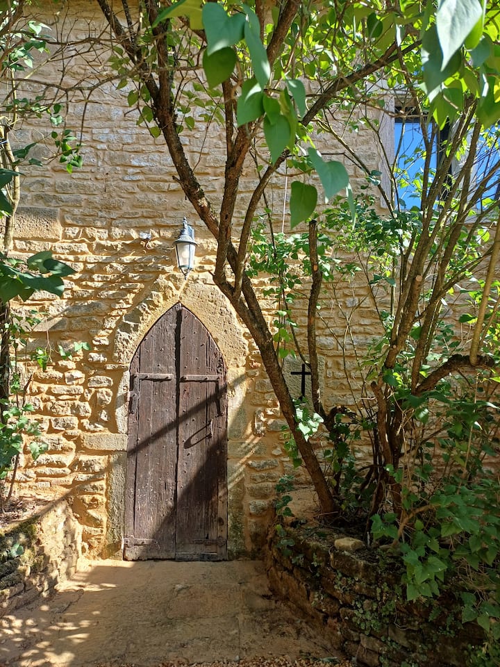 Gîte Dans Maison Médiévale | Calme | Fibre | 2 Ch - Beaujolais