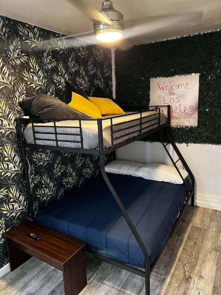 The Backyard Escape *Free Parking* (2 Full,1 Twin) - Los Ángeles, CA