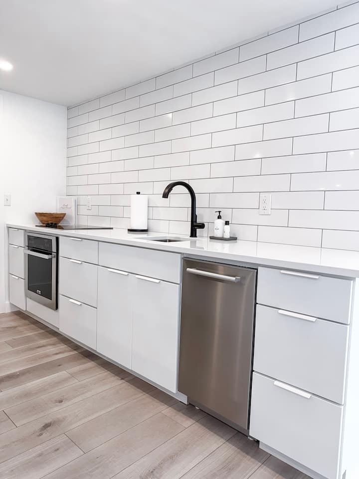 Dwell, Prime Location Downtown! - Abingdon, VA