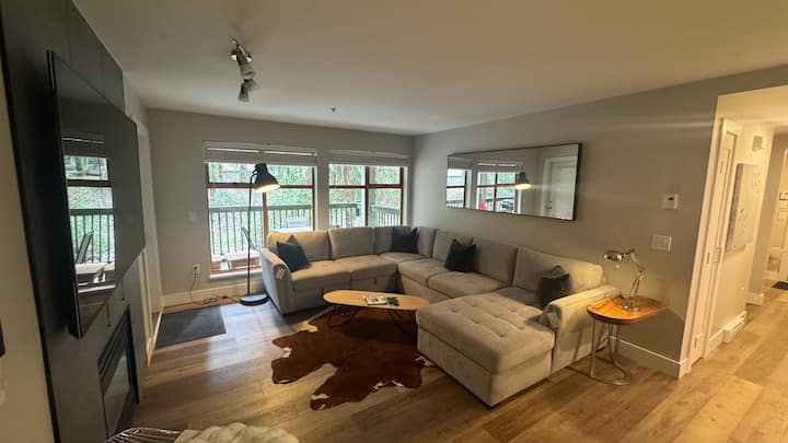 Whistler Quiet, Modern & Spacious Beautiful Condo - Whistler Blackcomb