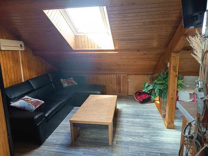 Appartement Cosy Au 2ᵉ éTage Sous Les Combles - Saint-Front