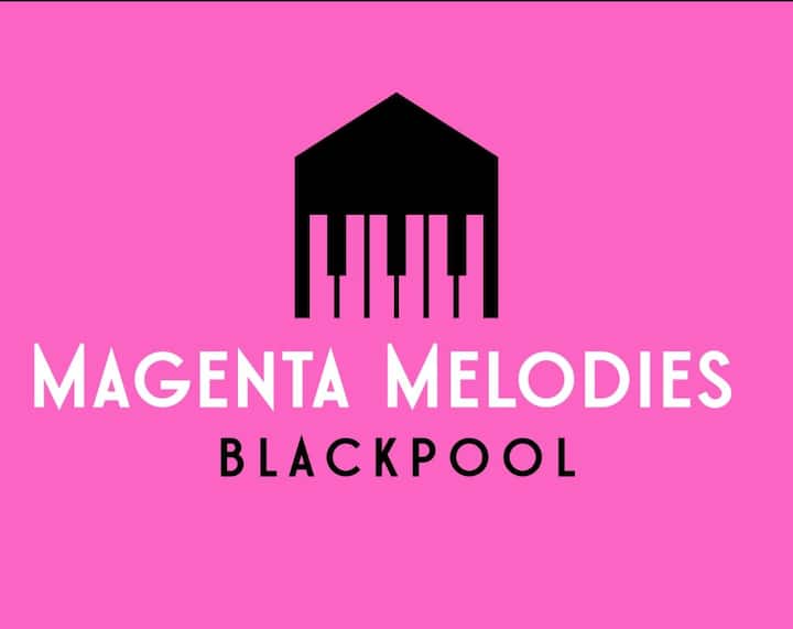 Magenta Melodies:  5 Bedroom House, Sleeps 9 - Blackpool