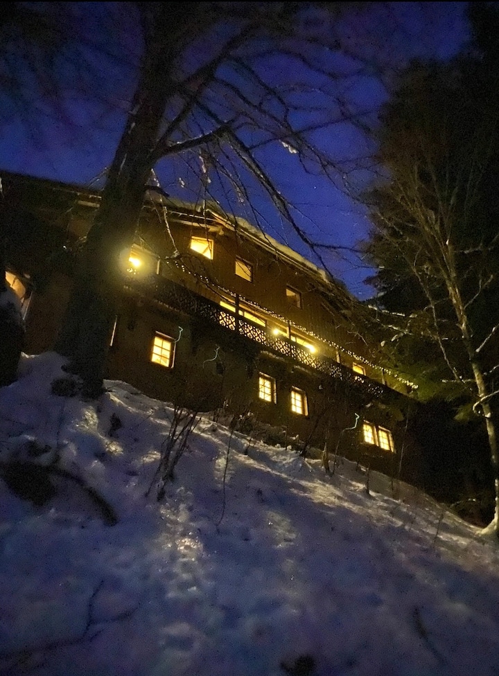 Stunning Chalet With Jacuzzi*, Sleeps 12 - Les Gets
