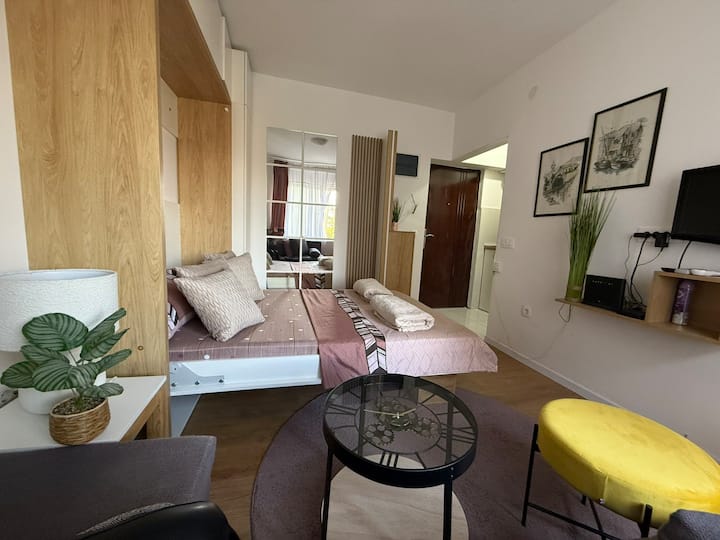 Modern Studio At Republic Square – City Center - Podgorica