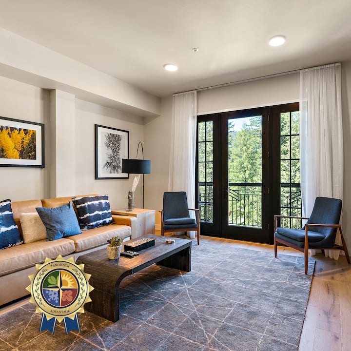 Southern Charm | Exclusive Tamarack Perks - Donnelly, ID