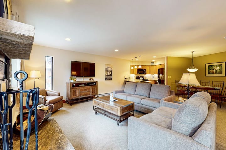 2br Ski-in Condo With Fireplace, Hot Tubs & Gym - Breckenridge, CO