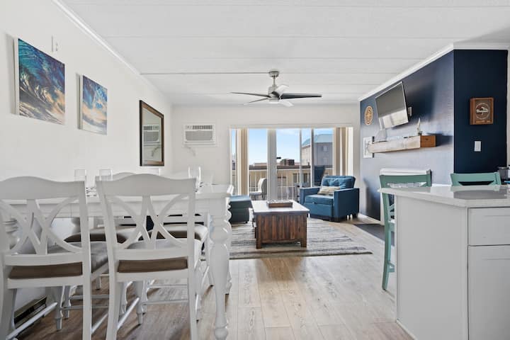 Beautiful Ocean Block Condo- Blocks From Seacrets! - Ocean City Beach, MD