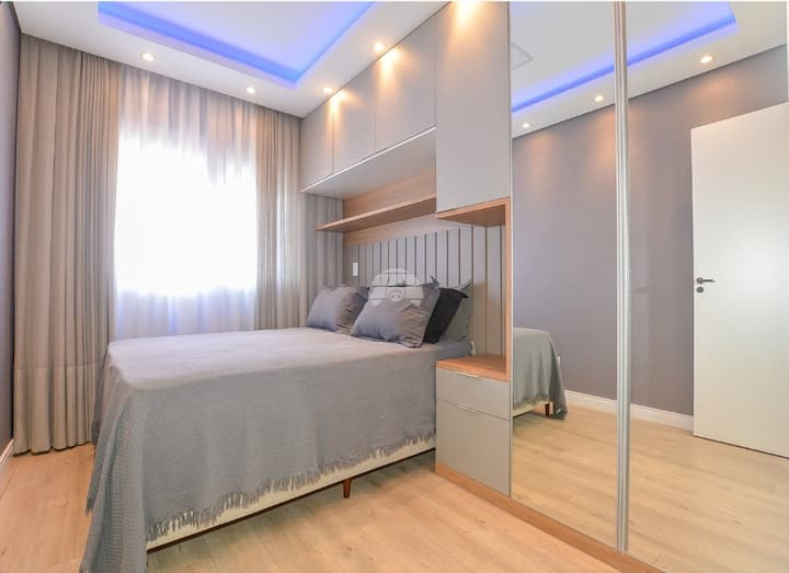 1/4,luxuoso.30°and. C/vaga Gar/sacada &Cama Queen- - Curitiba