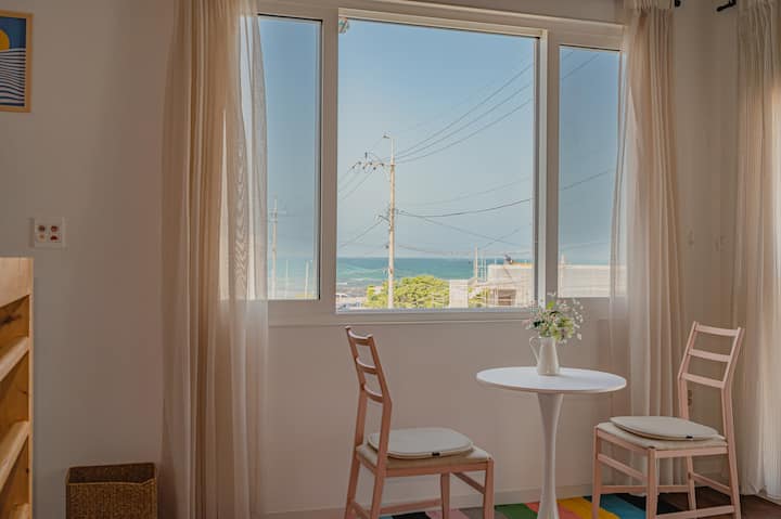 벨라A동_오션뷰 프라이빗 독채/바닷가마을/일주일살기/보름살기/ 한달살기/해변2분컷/제주동쪽 - Jeju-si