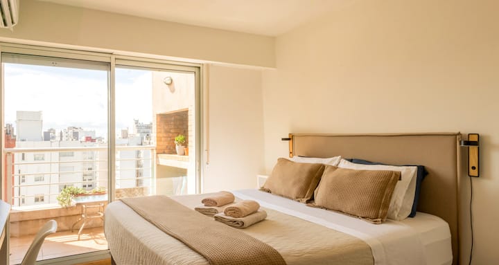 Balcony Apt Near La Rambla · Self Check-in - Montevideo