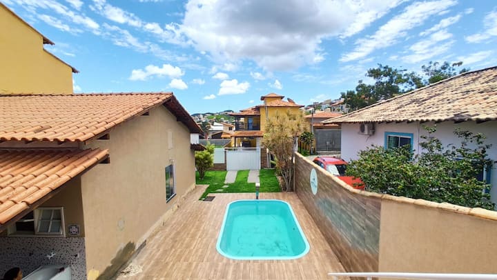 A Casa Tem 4 Quartos 3 Banheiros, 2 Cozinhas - Cabo Frio