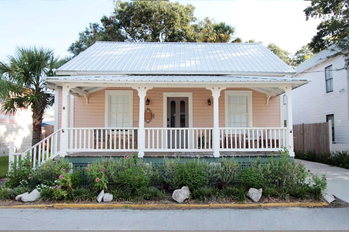 Big Sisters Cottage • 3/3 History Heritage Parking - St. Augustine, FL