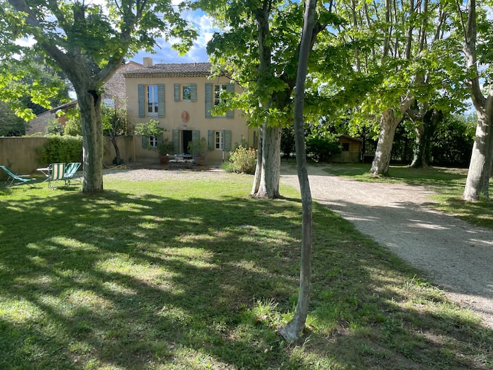 Charmante Maison 6 Personnes Au Cœur D'un Vignoble - Rognes