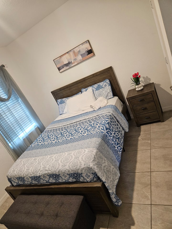 Private Retreat/fully Independent - Port St. Lucie, FL