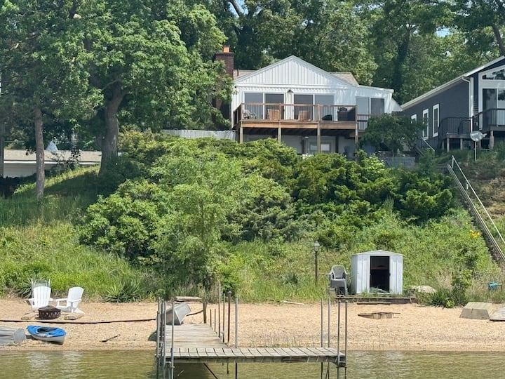 Eagles Nest Lakehouse On Wolf Lake - Michigan