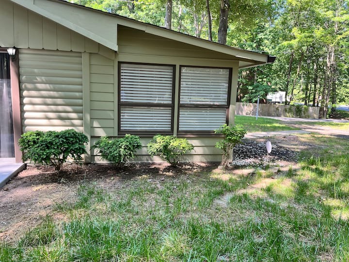 Adorable Cottage In Lusby Md. - Lusby, MD