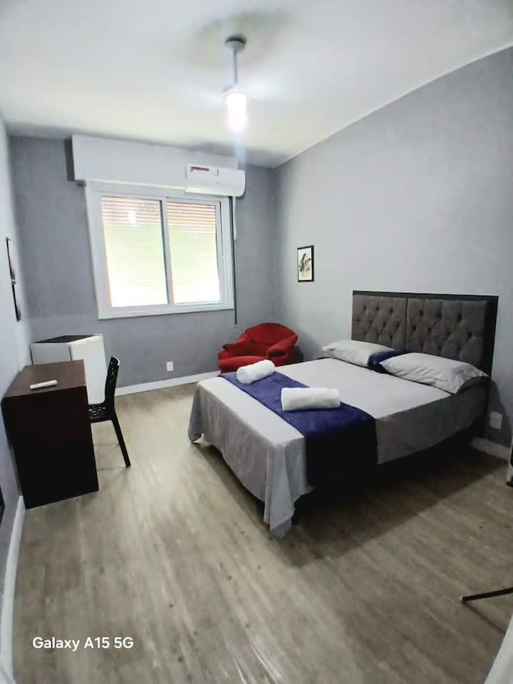 Quarto Privativo C/cama Casal Esquina Ipanema/copa - Ipanema