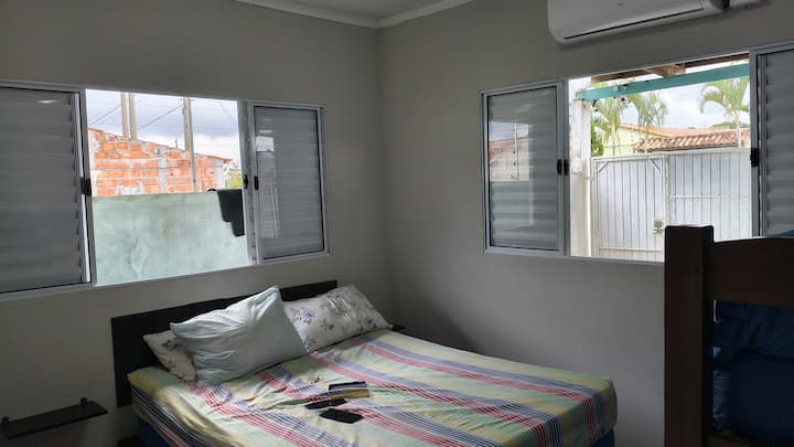 Casa Com Ar Condicionado  A 5 Minutos Da Praia - Ilha Comprida