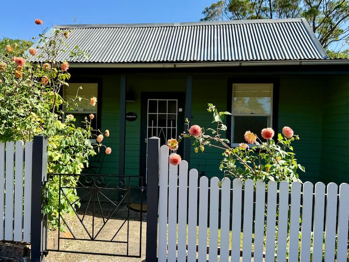 Cosy Cottage With Country Charm "Katoomba Slow" - 藍山