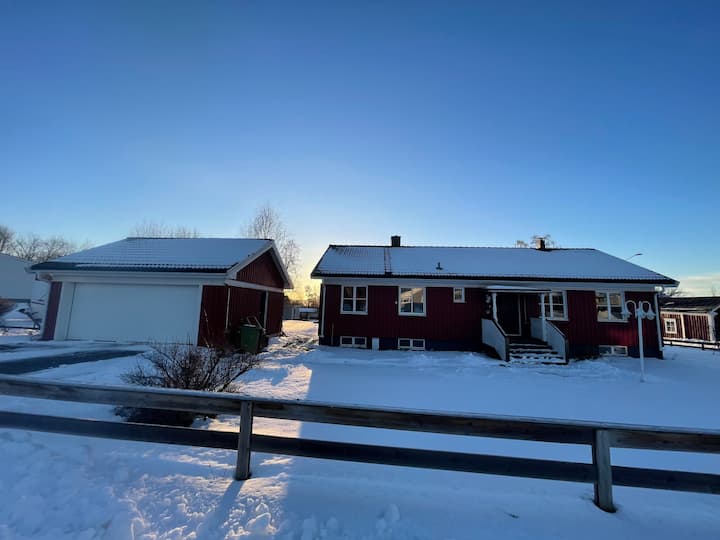 Family Friendly House Near Lake And City - Östersund