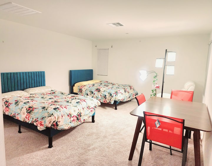 Beautiful Private Home For Big Families & Groups - Victorville, CA