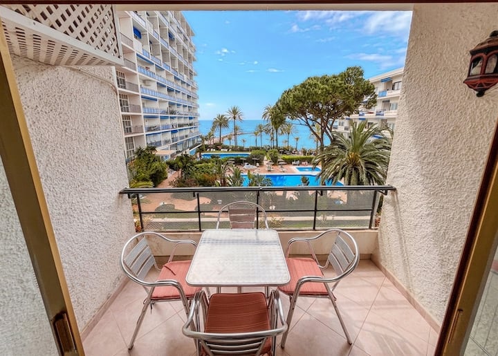 Skol 335 - Fantastic South-facing Beachfront Apart - Marbella