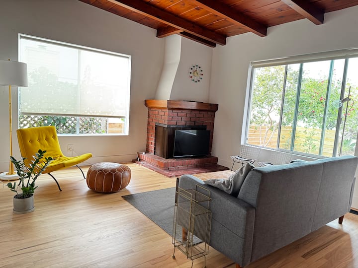 Mid-century Retreat In The Heart Of Encinitas - Encinitas, CA