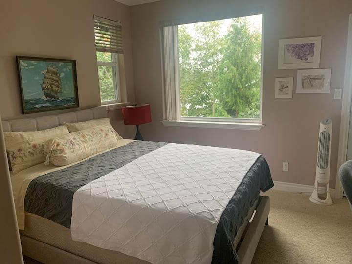 Shoreside Private Room - Sechelt