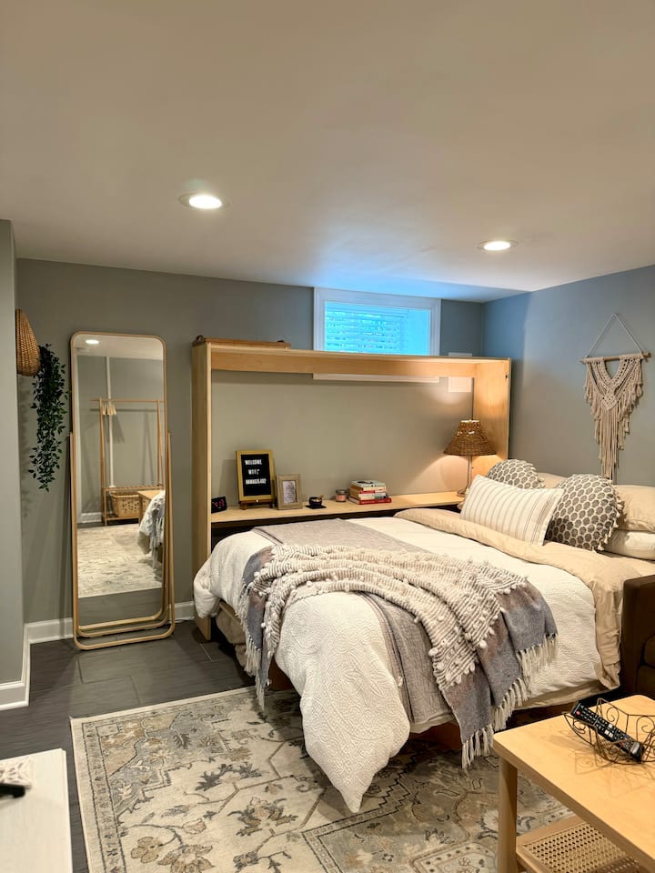 Charming Hideaway Haven: Old Town, Dca, & Metro - Alexandria, VA