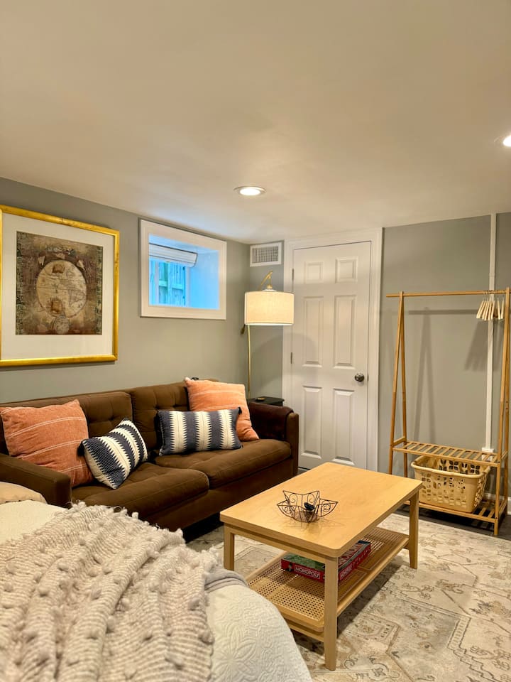 Charming Hideaway Haven: Old Town, Dca, & Metro - Alexandria, VA