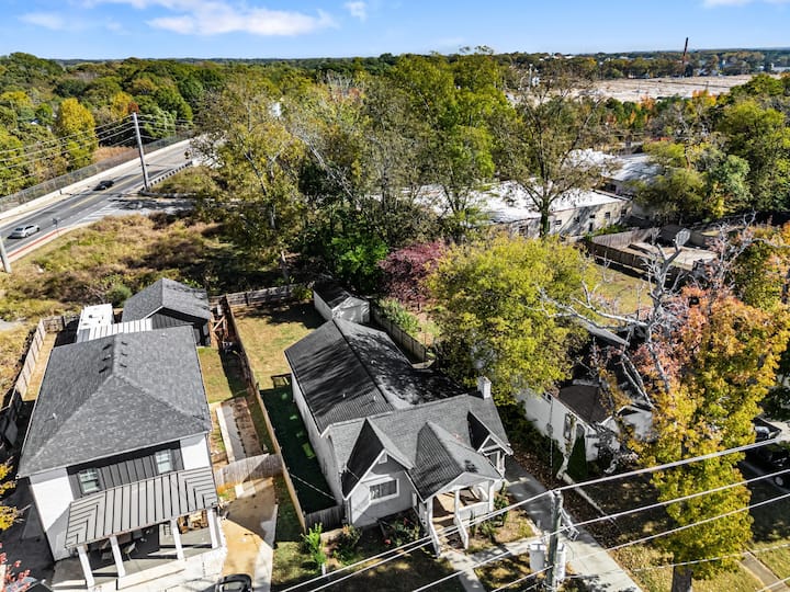 Family Fun House Atl | 5br Game Room | Sleeps 12 - Atlanta, GA