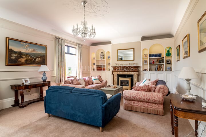 Coastal Family Home, Sea Views, Indoor Pool - Jersey