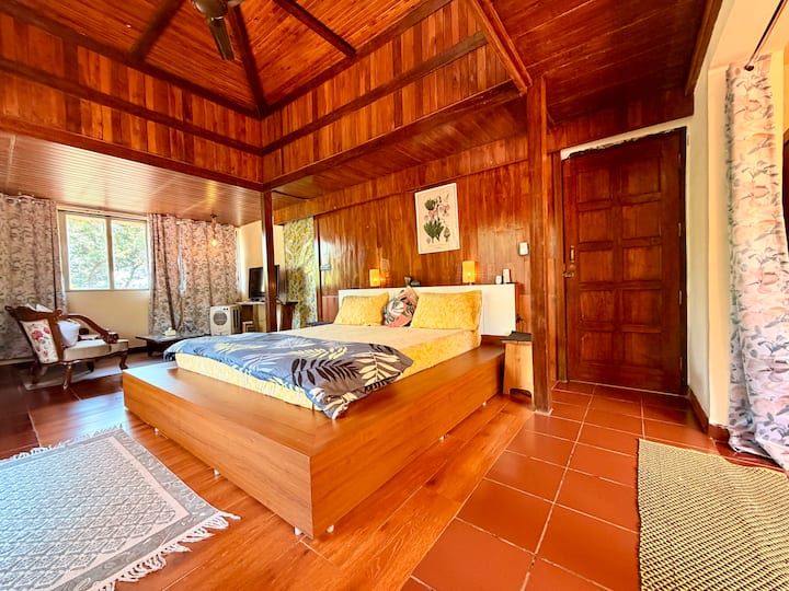 Forest View Manor/ Pvt.deck /Wifi / Tv /Ac. - Lonavala