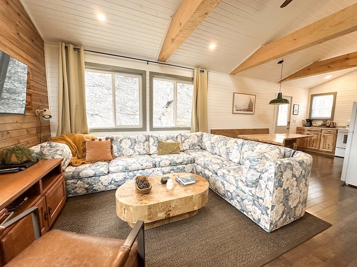 The Poppy Cabin At Hinterwood - Mount Rushmore, SD