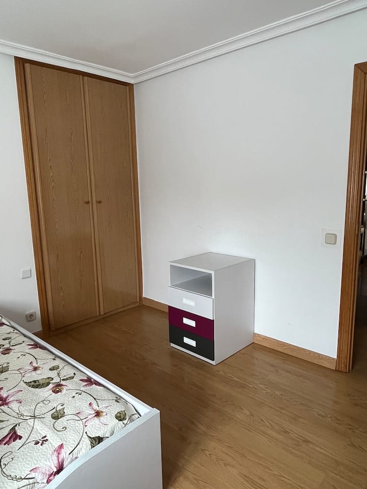 Amplia Habitación Privada, Majadahonda - Las Rozas de Madrid