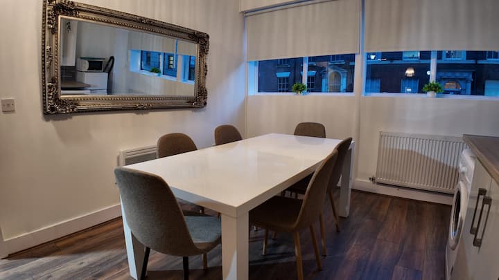 F1 The Merchant Luxury Apartment - Liverpool