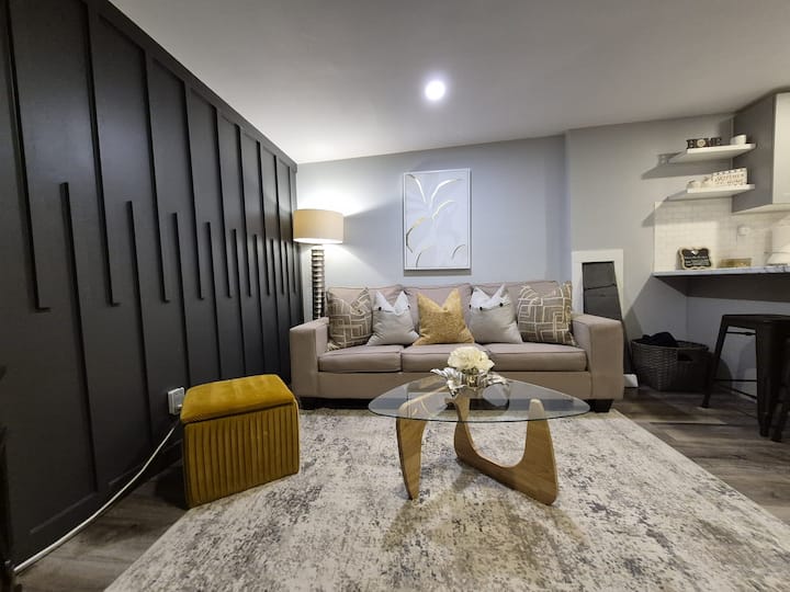 Home To Home - London, Ontario