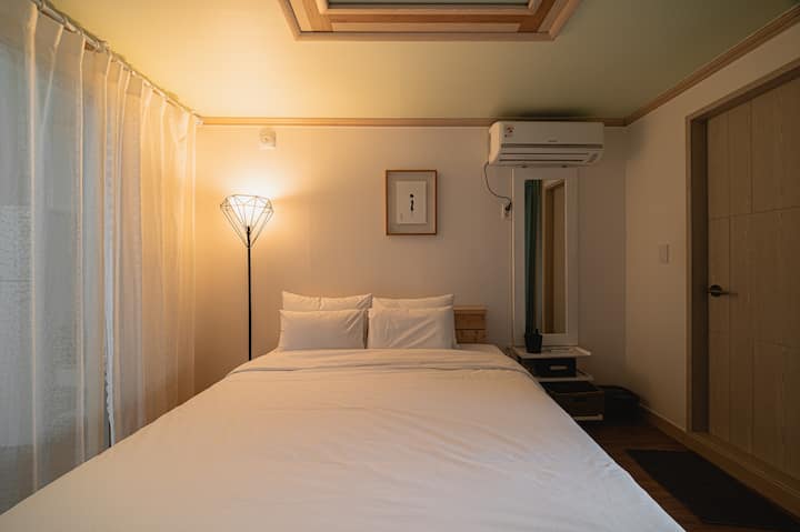 황리단길 도보 15분 / 짐보관 / Ott / 조리가능 / 무료주차 / 드림스테이-4호 - Gyeongju-si