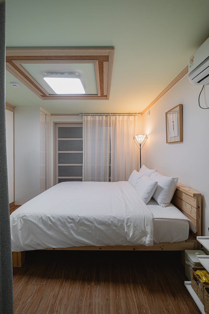 황리단길도보15분 / 짐보관 / Ott / 조리가능 / 무료주차 / 드림스테이205(4호) - 용강동