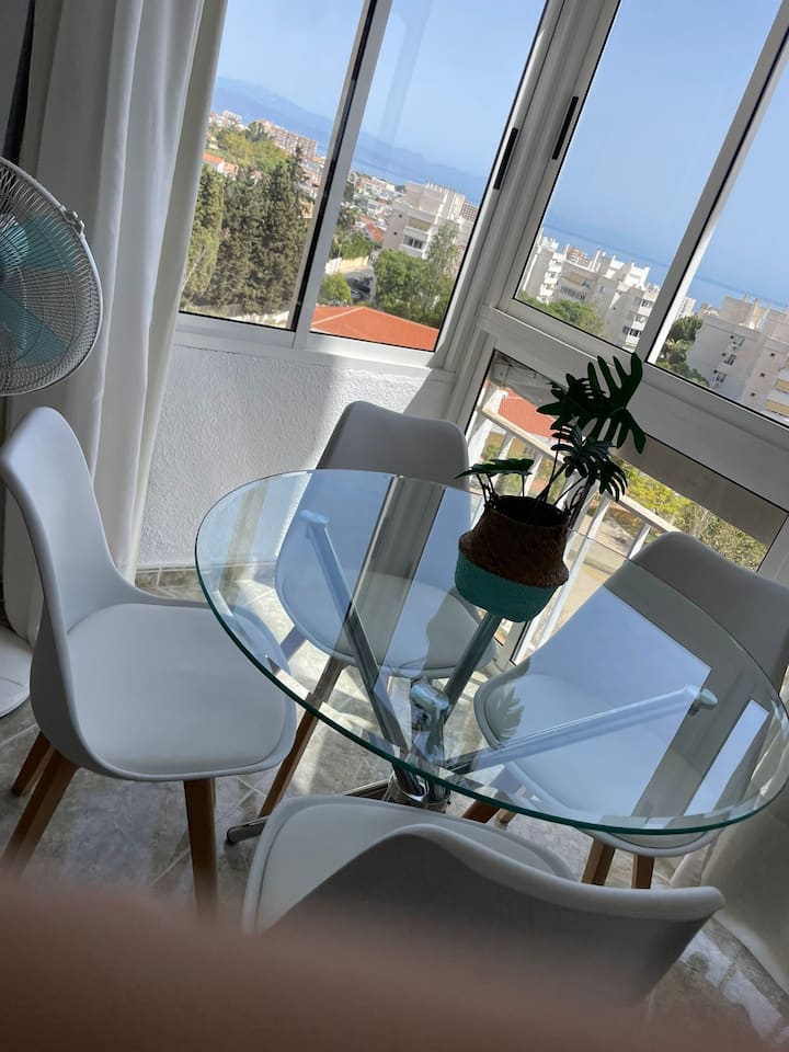 Moderno Y Bonito Estudio En Benalmádena - Benalmádena