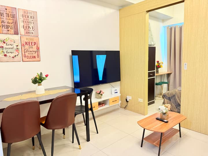 Keziah's Staycation @ Grass With Netflix & Balcony - Cuba