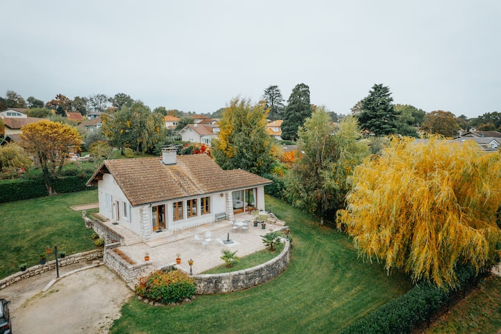Villa Cosy Vue Léman – Charme, Jardin & Cheminée - Nyon