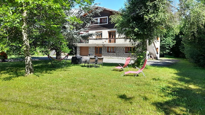 Villa Pistou
Appartement 75m2  Au Cœur De L'oisans - Le Bourg-d'Oisans