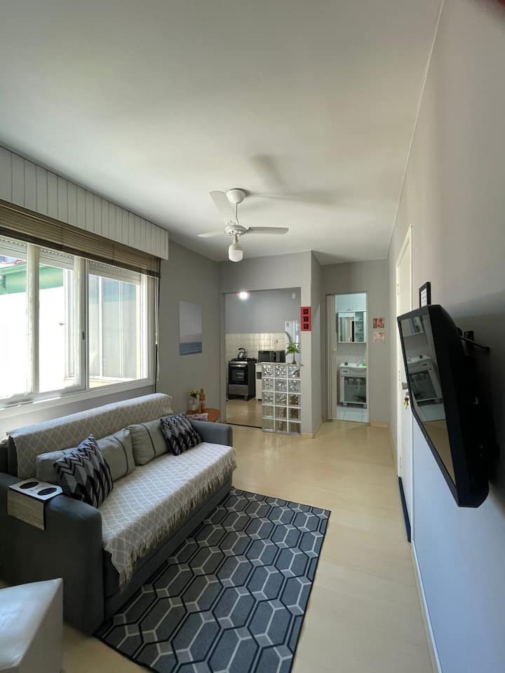 Apê  Próx. Consulado Eua E Fiergs - Porto Alegre